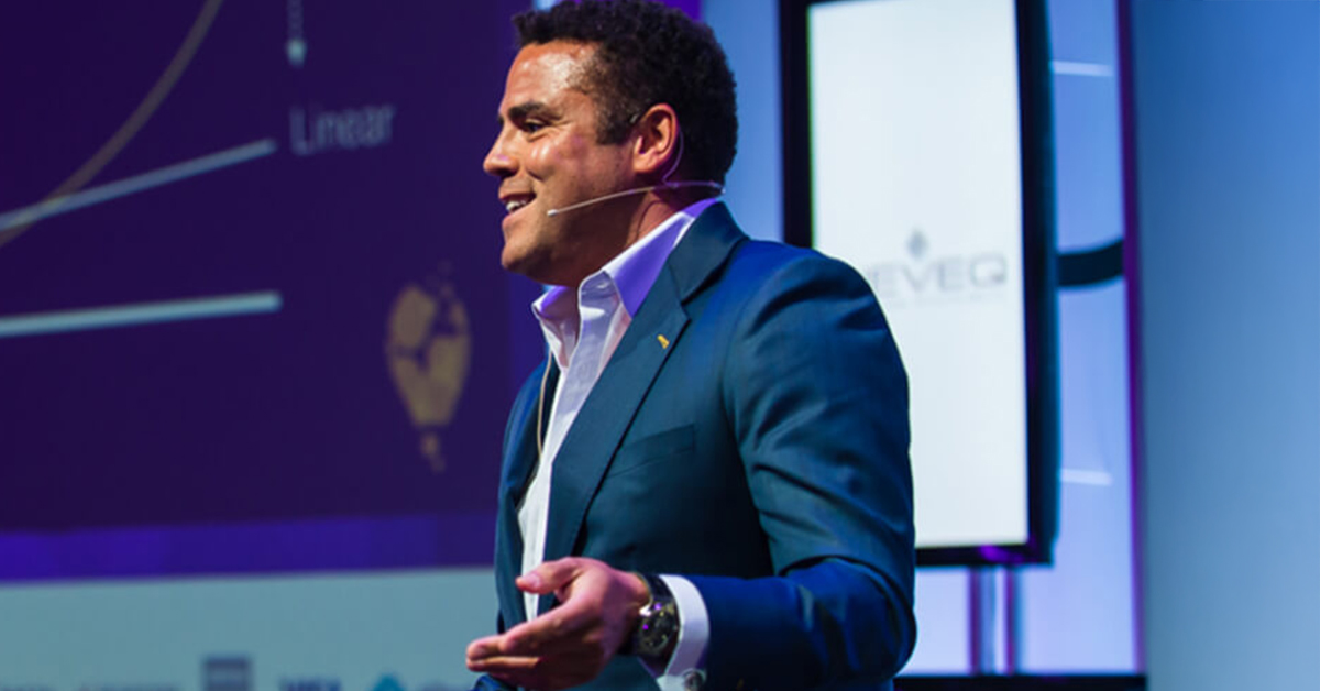 expanding-minds-with-jonathan-macdonald