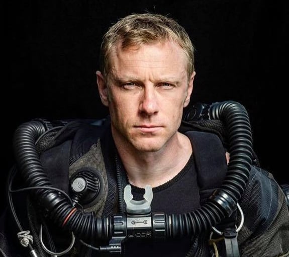 Andy Torbet-Stuntman | Soldier | Diver | Climber | Skydiver | Academic